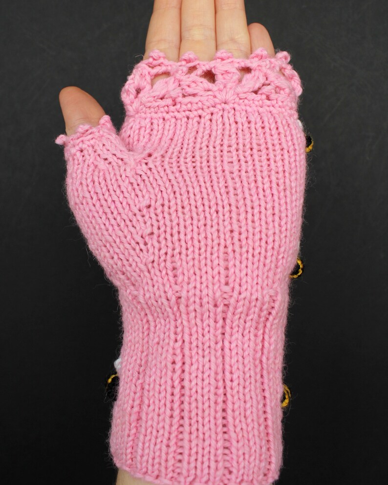 Pink Gloves With Bees Hand Embroidered and Knitted Fingerless - Etsy