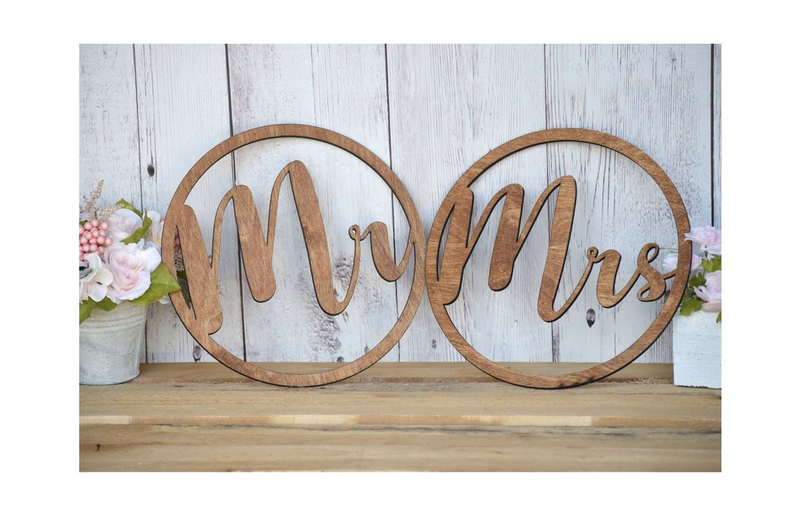 Mr and Mrs Wedding Chair Signs Mr and Mrs Circle Wedding - Etsy