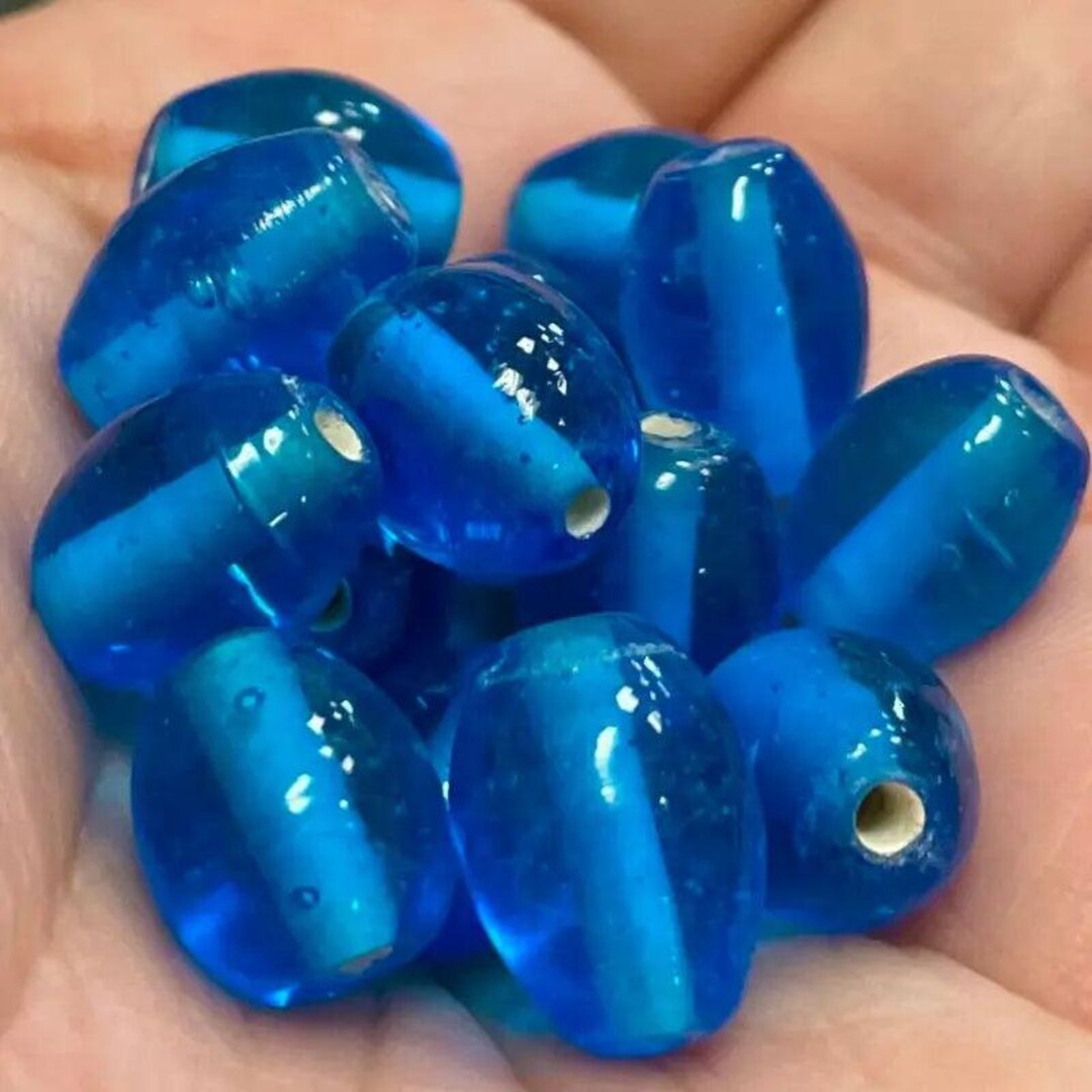 25 Vintage Blue Capri Oval Glass Beads - Etsy