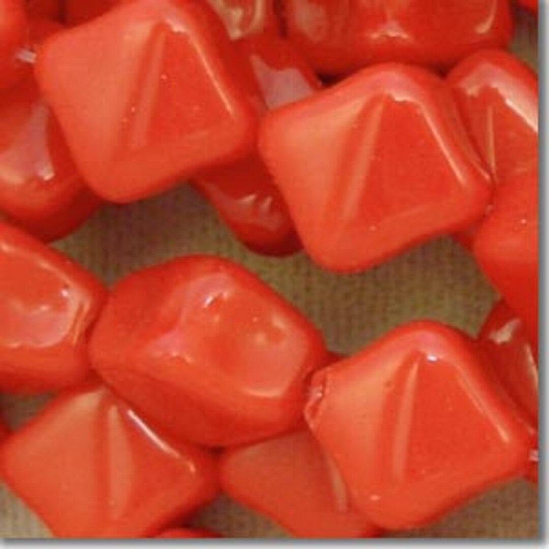 12 Vintage Japan Red Square Diamond Glass Beads 5075 - Etsy