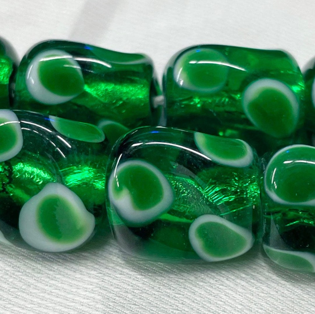 2 Vintage Japan Large Emerald Green Foil Glass Beads - Etsy