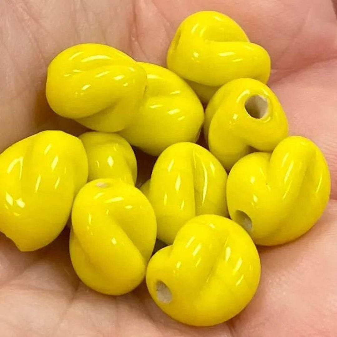 10 Vintage Ribbed Yellow Glass Beads - Etsy