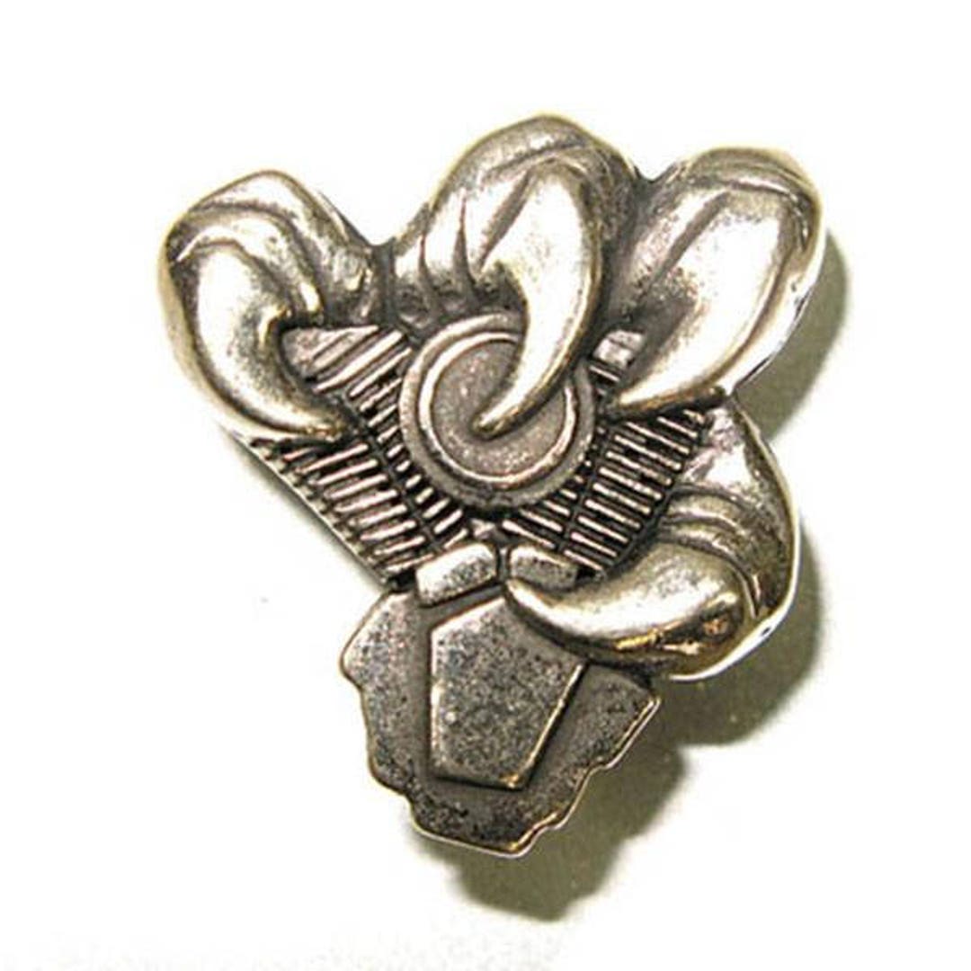 Engine Claw Splashback Concho - Etsy