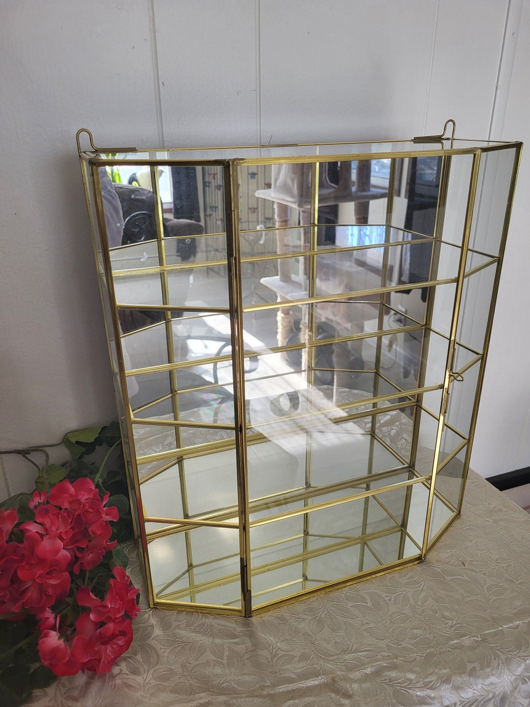 Vintage Brass and Glass Display Curio, Table Top. Hollywood Regency ...