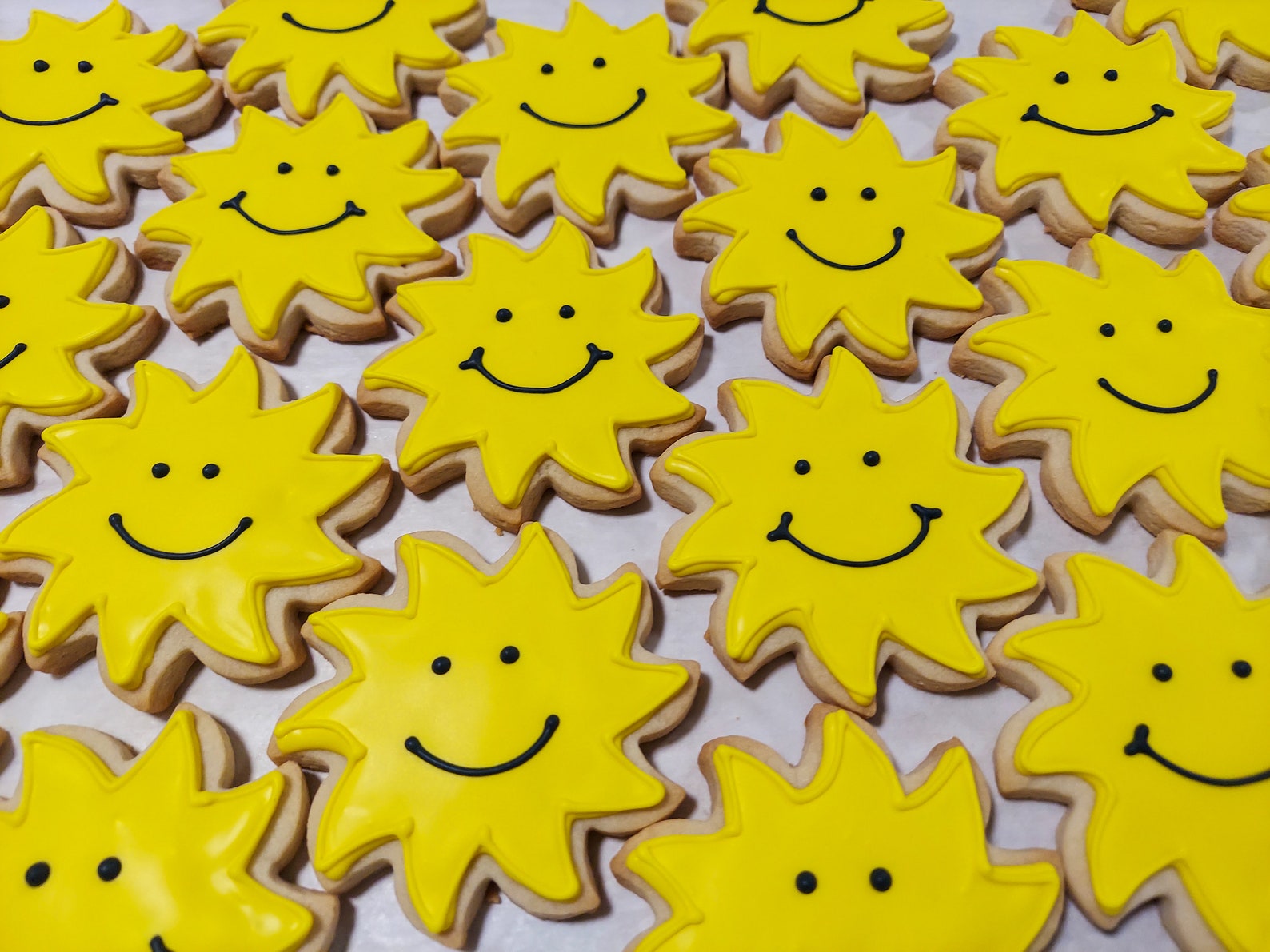 Smiley Sun Cookies (1 Dozen) - Etsy