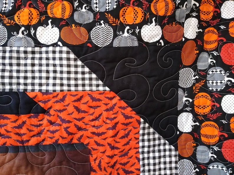 New Handmade Haunted House Panel Quilt 49"x68" - Etsy