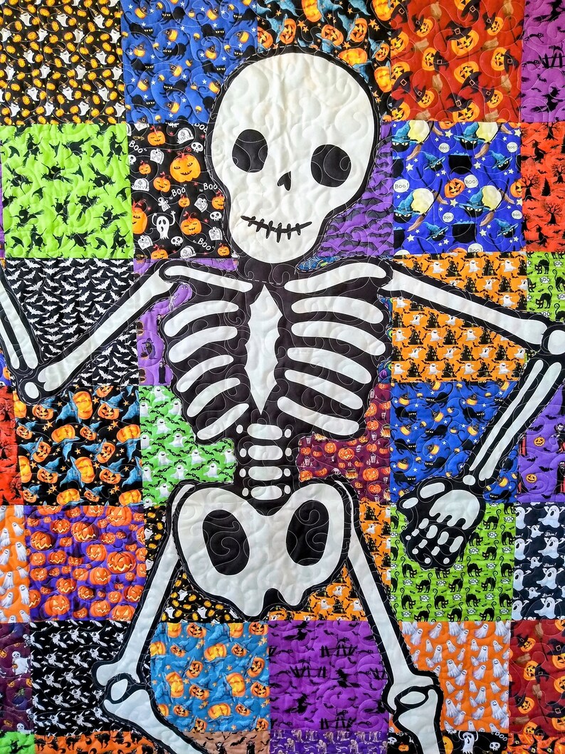 NEW Handmade 60"x 76" Halloween Skeleton Quilt - Etsy
