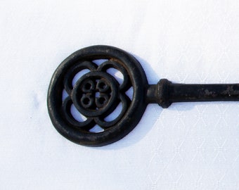 Vintage Cast Iron Key - Etsy