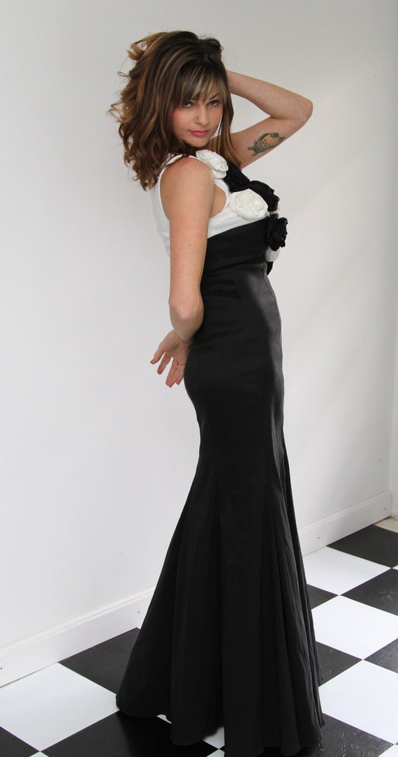 1980s Cindy USA One Shoulder Formal Gown in Black and… - Gem