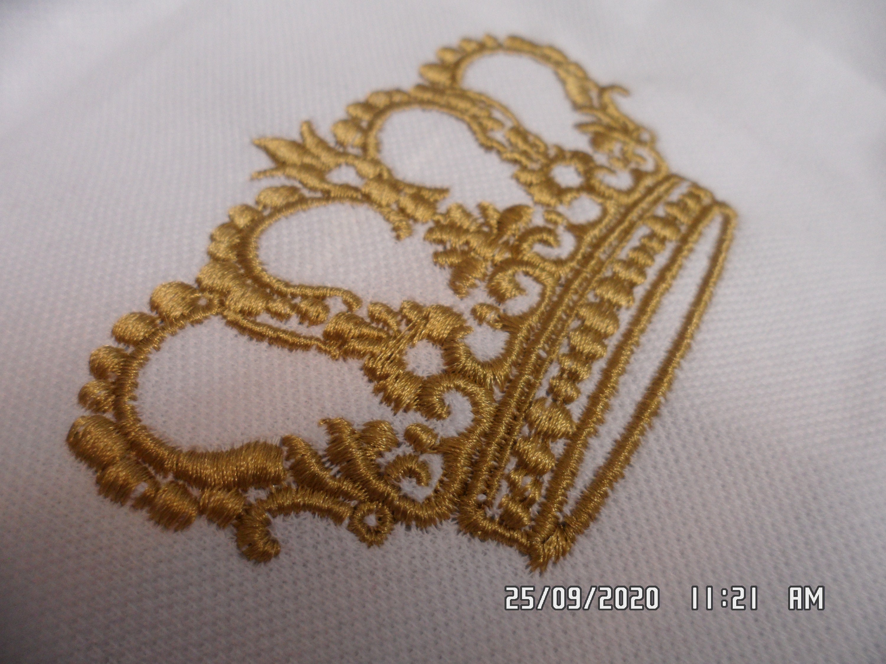 Crown Machine embroidery design | Etsy