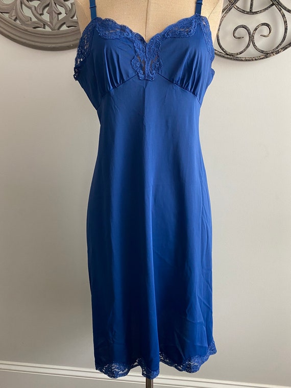 Vintage Shadowline Slip Gem