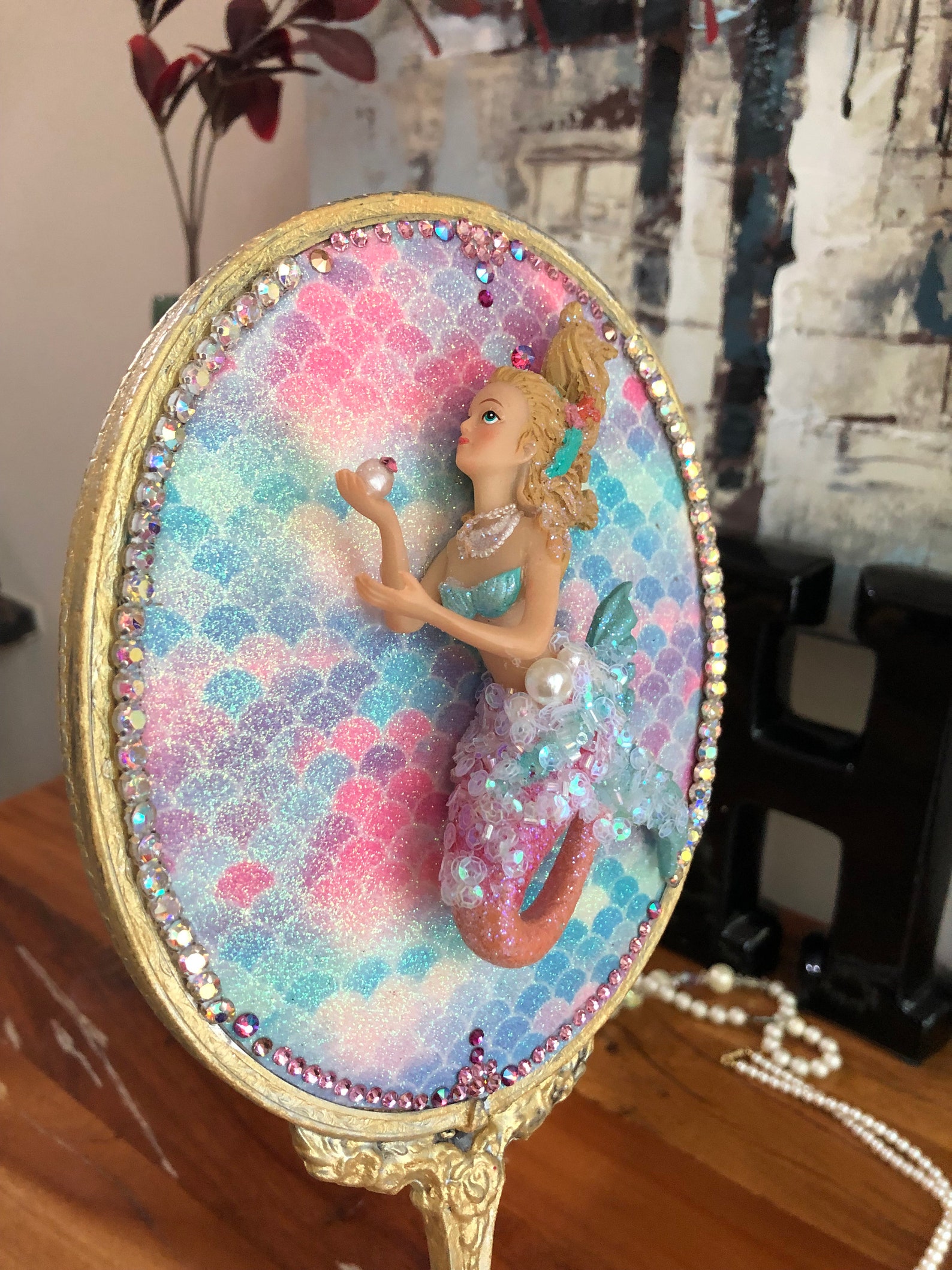 Mermaid hand mirror - qustapps