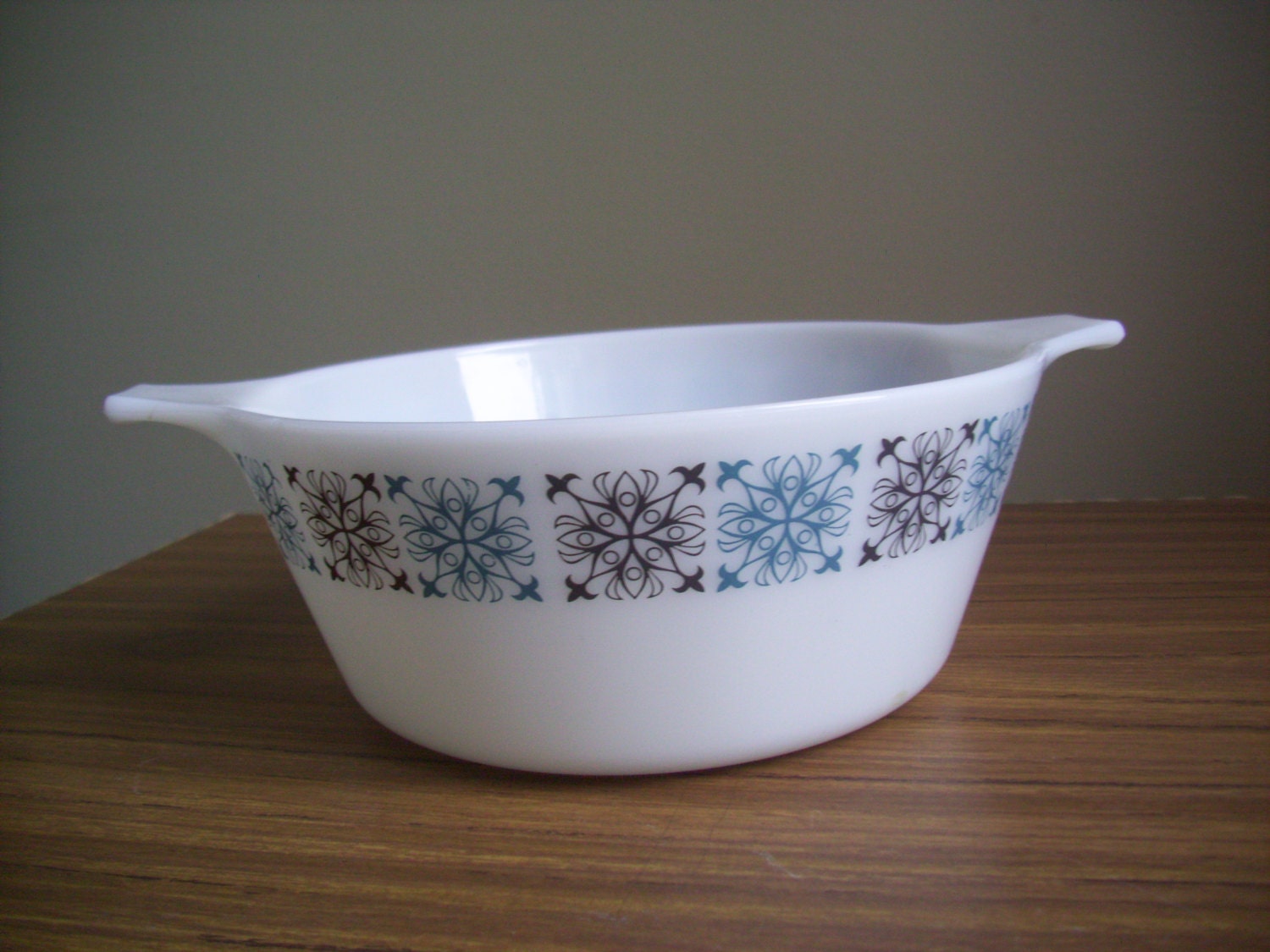 Vintage JAJ Pyrex, Chelsea Pyrex, Snowflake Pyrex, Vintage Kitchen, Vintage Home Decor, Retro ...