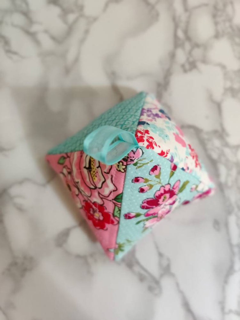 Pyramid Pincushion, Quilted, Triangle Pin Cushion, Patchwork, Bowl ...