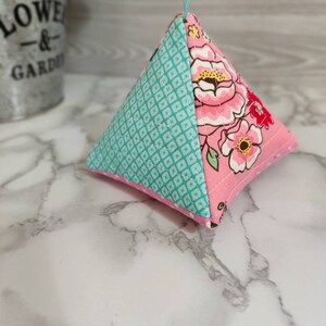 Pyramid Pincushion, Quilted, Triangle Pin Cushion, Patchwork, Bowl ...