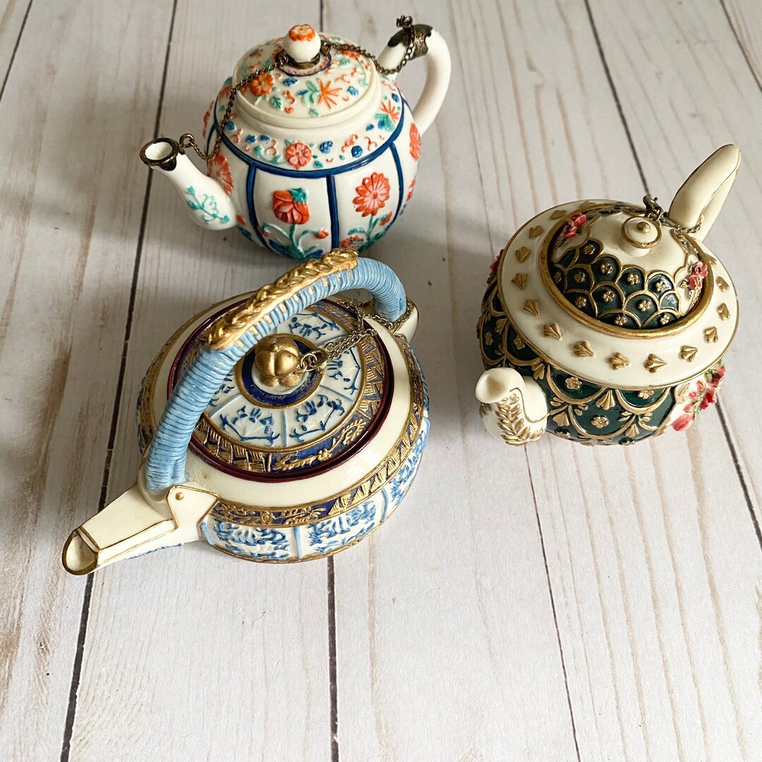 Vintage Nini Miniature Hand-painted Teapot Set (3) - Etsy