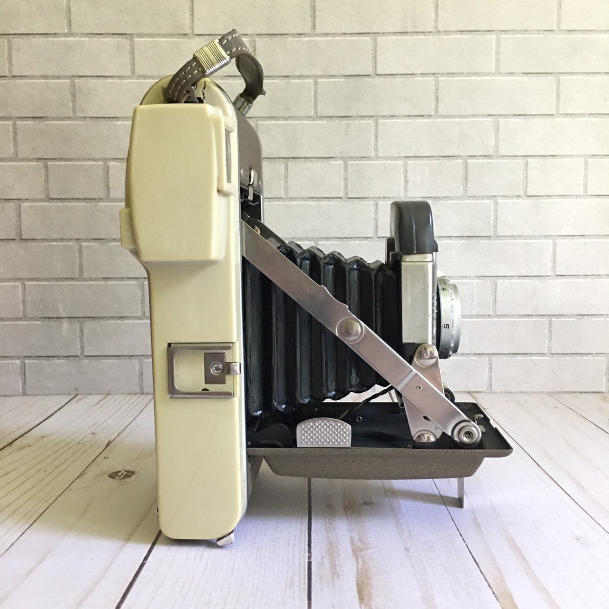 Vintage Polaroid Highlander Model 80A Land Camera Bellows With Case and ...