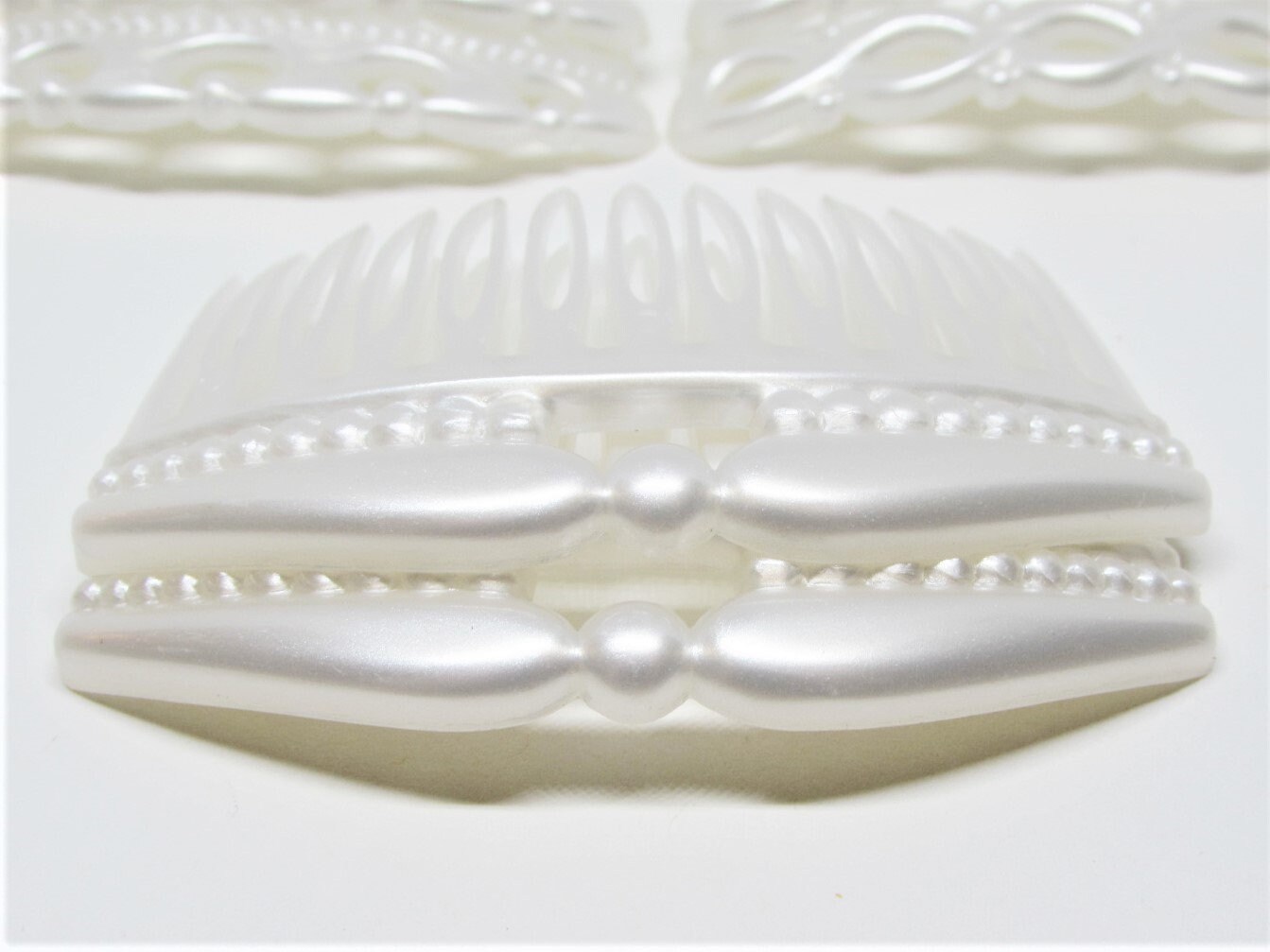 Vintage W. GERMANY White Pearlescent Hair Comb set of 2, Faux Mother of ...