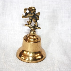 Vintage Brass English Bell With Englands Lion Icon as Handle - Etsy