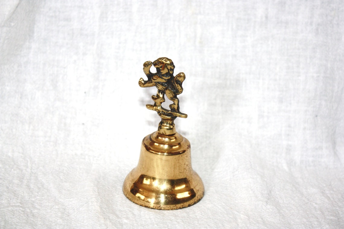 Vintage Brass English Bell With Englands Lion Icon as Handle - Etsy