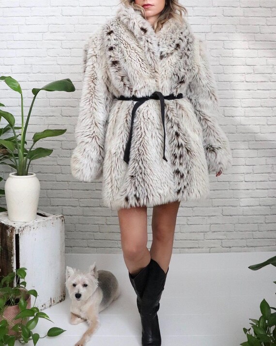 70s Snow Leopard Faux Fur Coat | Medium Size | Vintag… - Gem