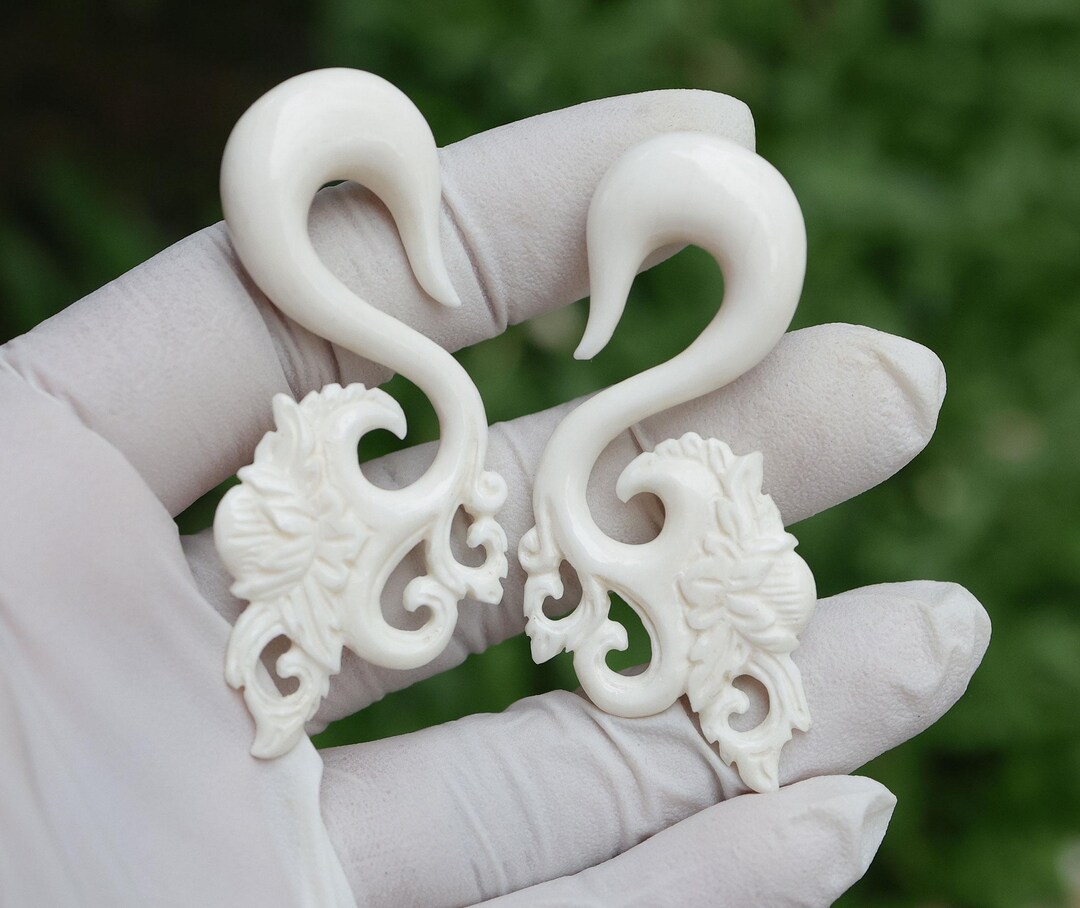 Hand Carved Cow Bone Gauges: 10mm Bunga Kehidupan Plugs - Etsy