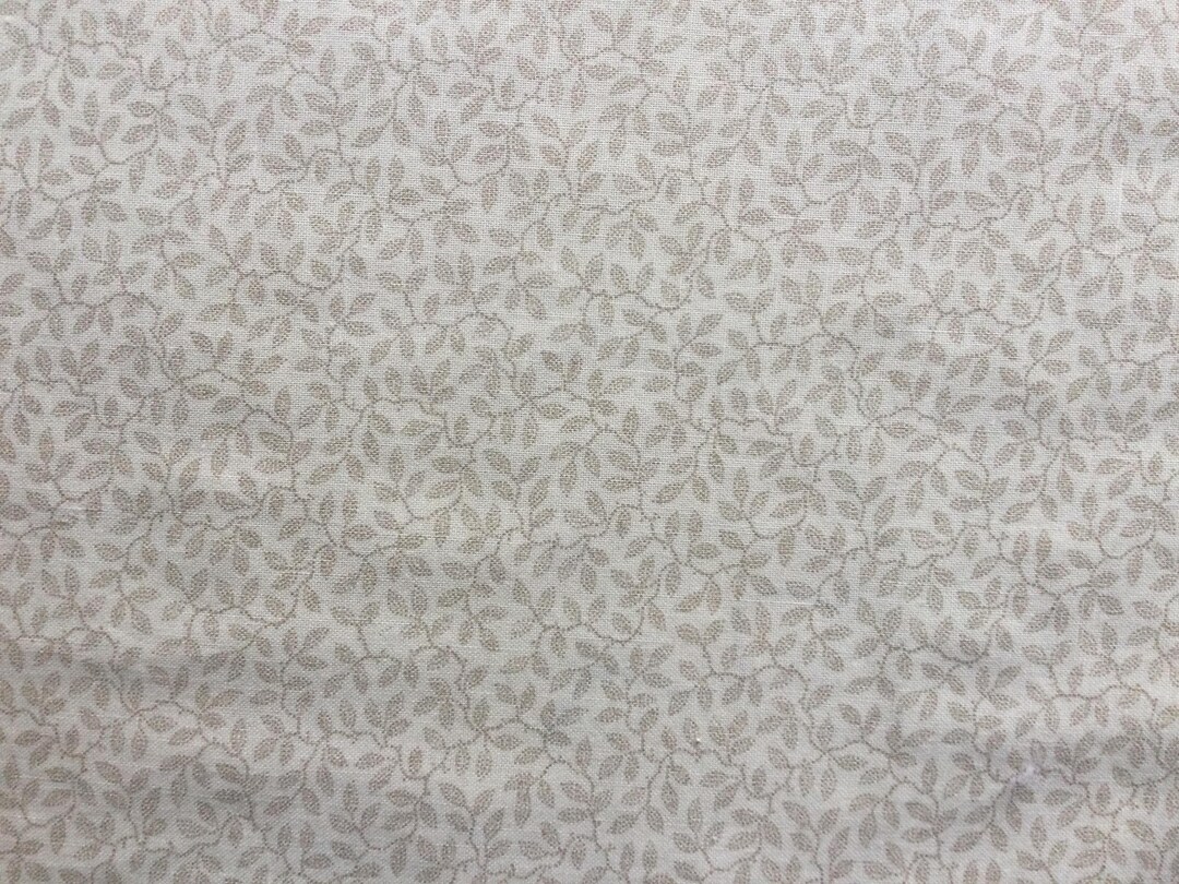 VIP Print by Cranston Printworks/quilting Sewing Fabric/cream Colored ...