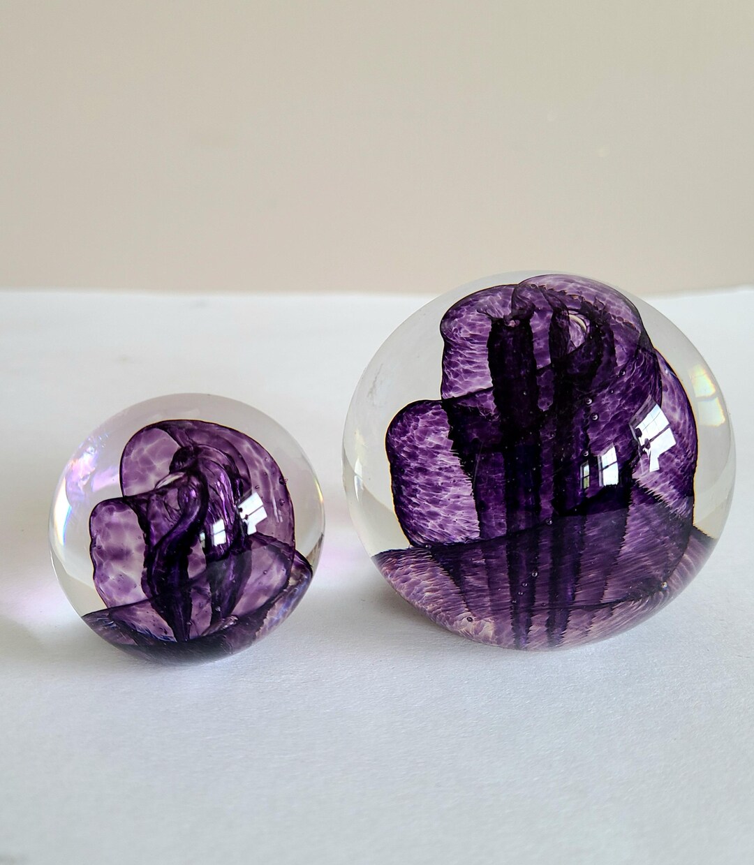 Vintage 1995 Set of 2 GES Art Glass Balls Paperweights in Purple Color ...