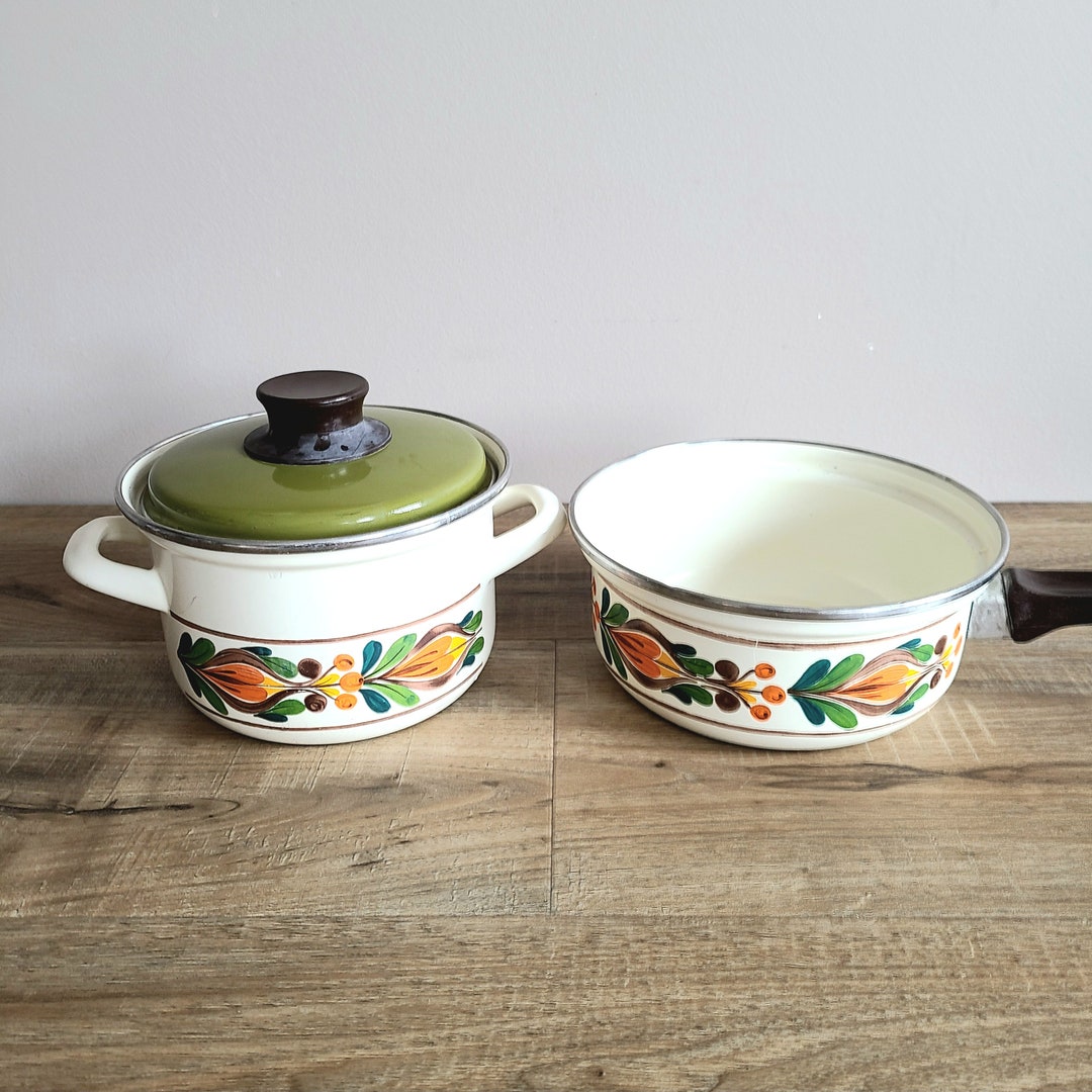 Vintage Retro 1970s Enamelware Saucepan/pots Set. Country Kitchen Home ...