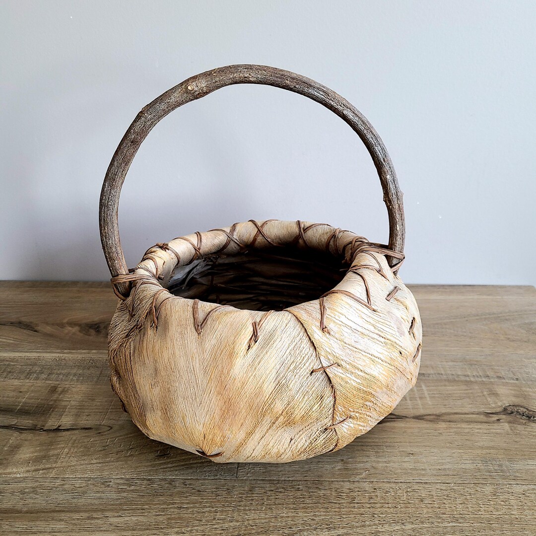 Vintage Handmade Natural Palm Husk Fiber Basket. Rustic Beachy Home ...