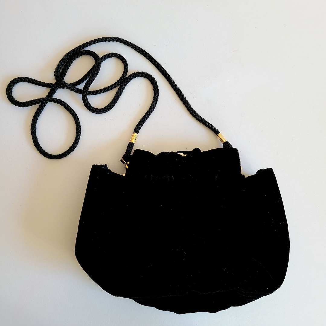 Vintage Black Velvet Fiona Toronto Bag With Gold Kiss Lock. Evening ...