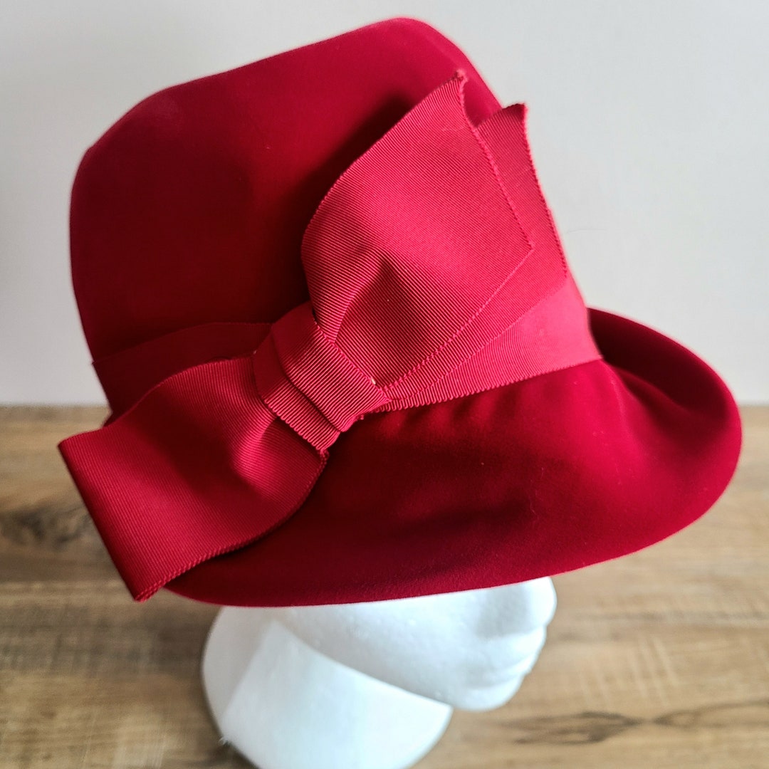 Vintage 1970s 1980s New York Import Eaton's of Canada Red Velvet Hat ...