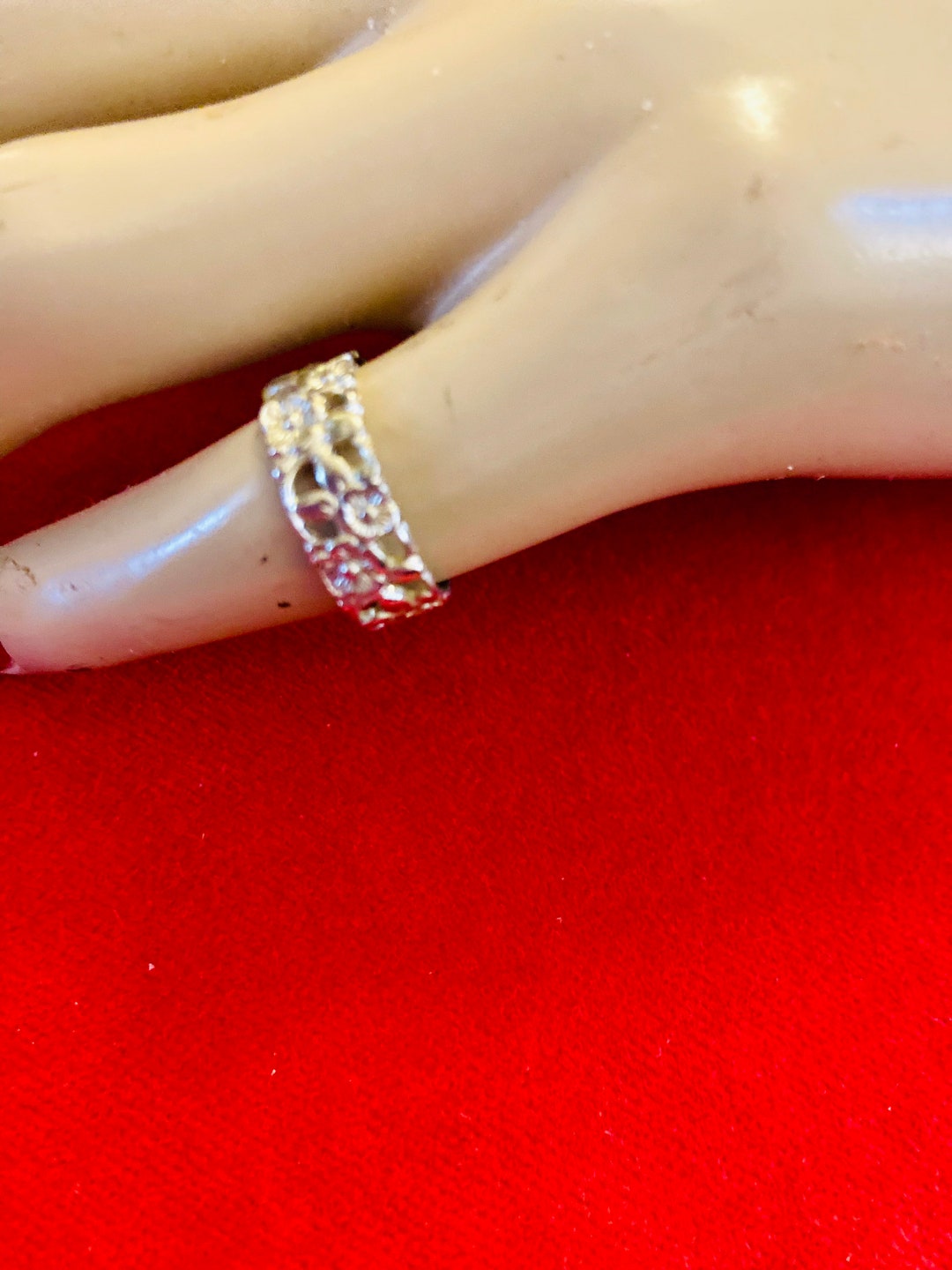 Silver Wedding or Pinky Ring Beautiful Open Floral Setting With ...