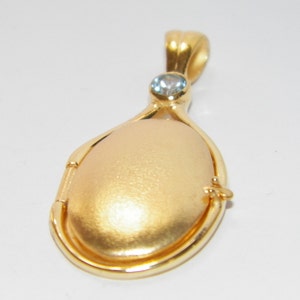 Hand Made 925 Sterling Silver 4 Mm Blue Topaz Locket H2O Just Add Water ...