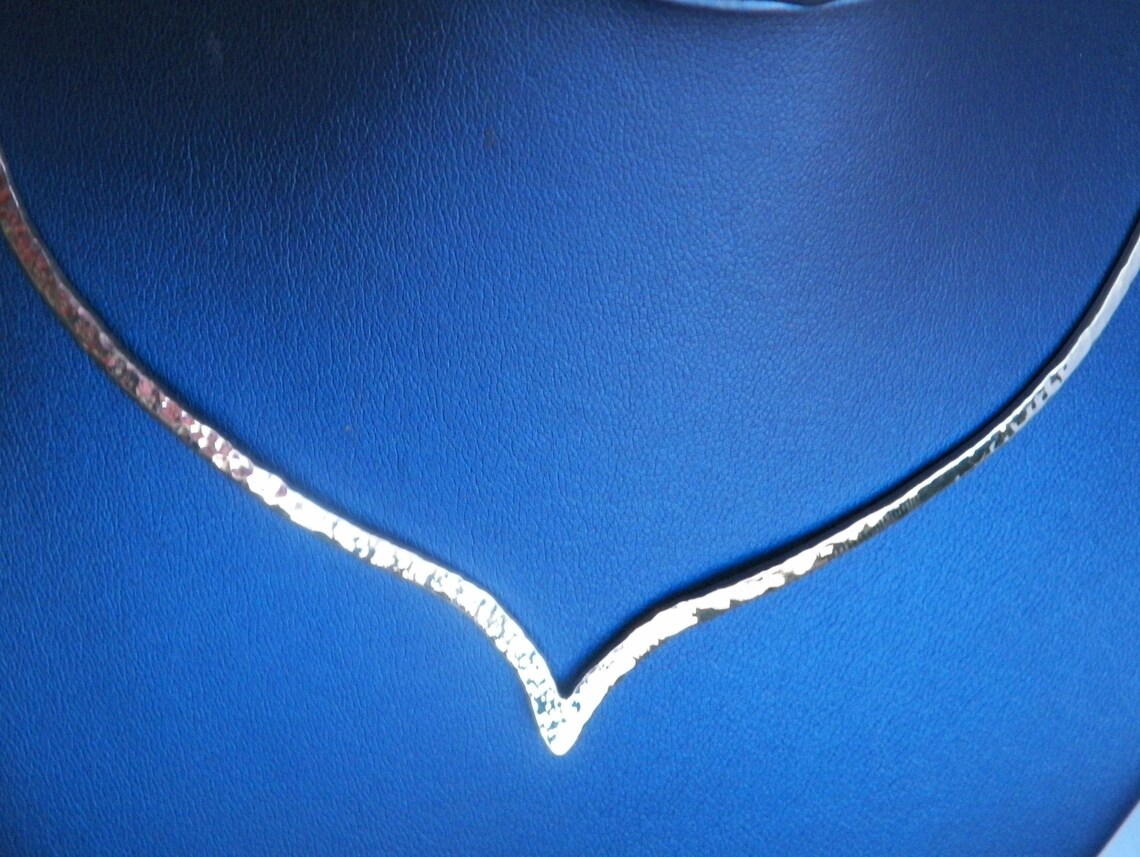 Hammered Handcrafted .925 Sterling Silver V-shaped Collar | Etsy