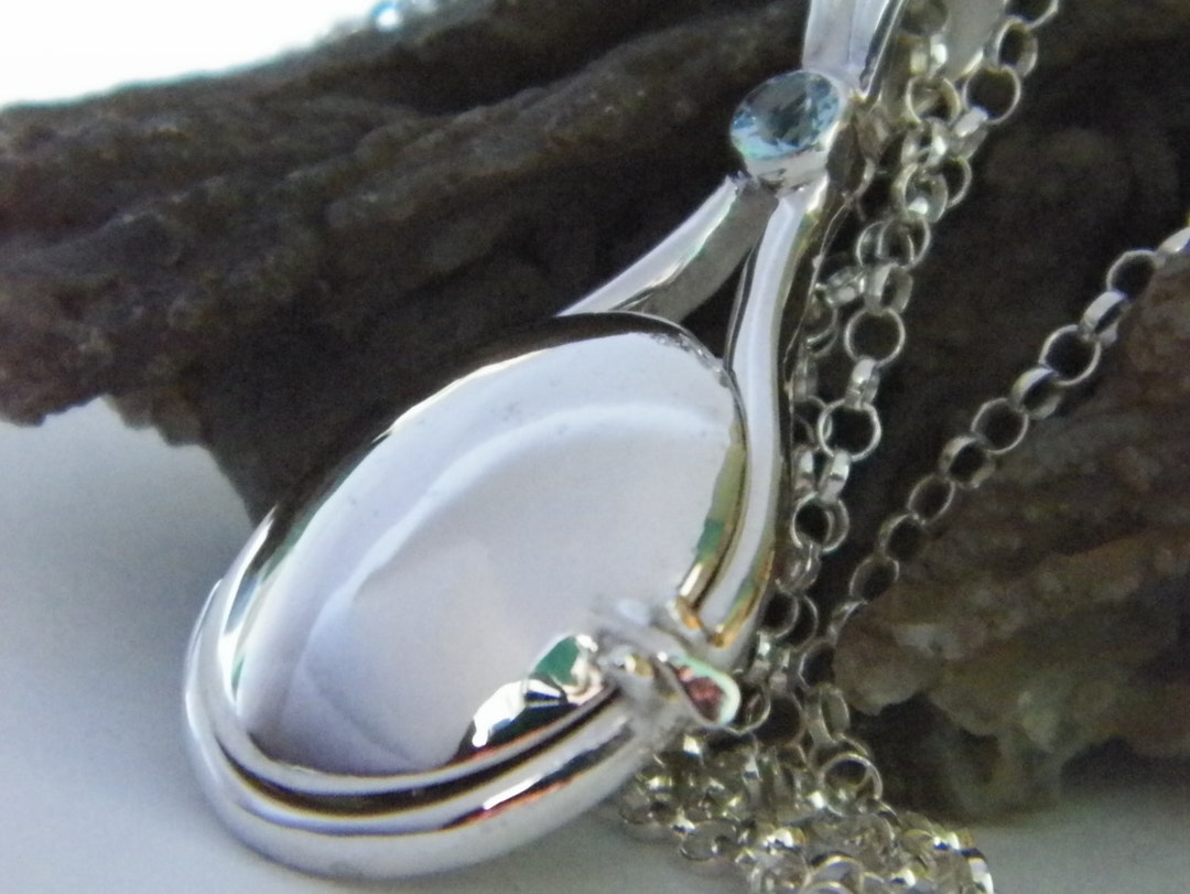 NEW 925 Sterling Silver 4 Mm Aquamarine H2O Add Water Mermaids Locket ...