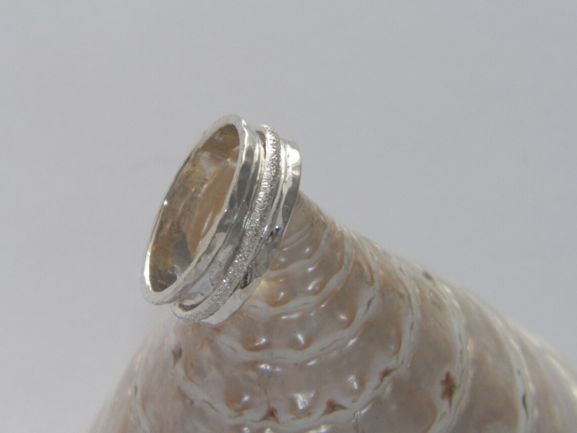 925 Silver Spinner Ring Hammered One Band Sterling Silver Stardust ...