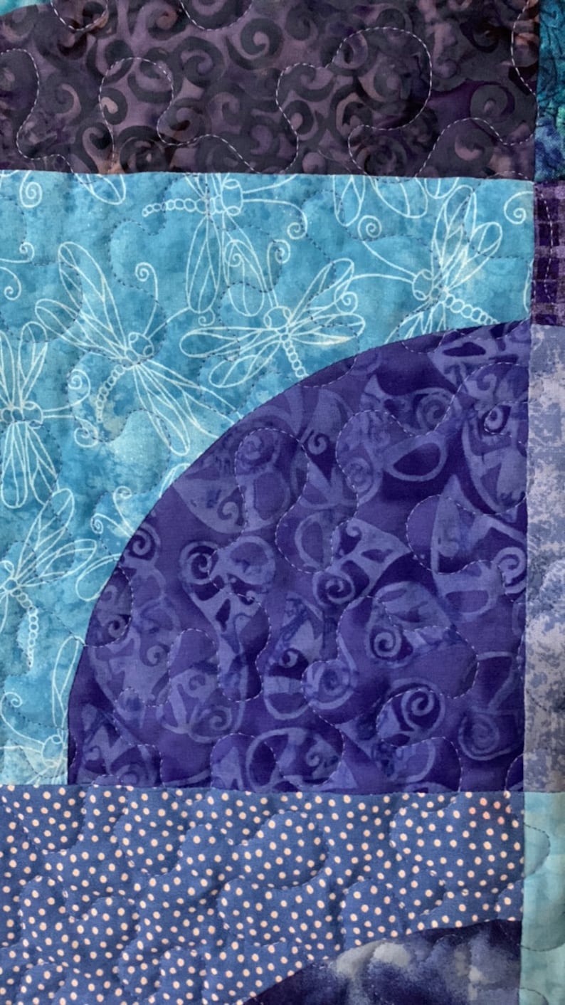 Drunkard's Path Lap Quilt or Wall Hanging in Shades of - Etsy