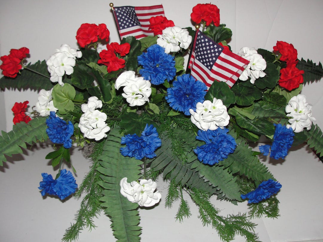 Red White Blue Patriotic Americana W/ Flags Cafe Home Window Box ...