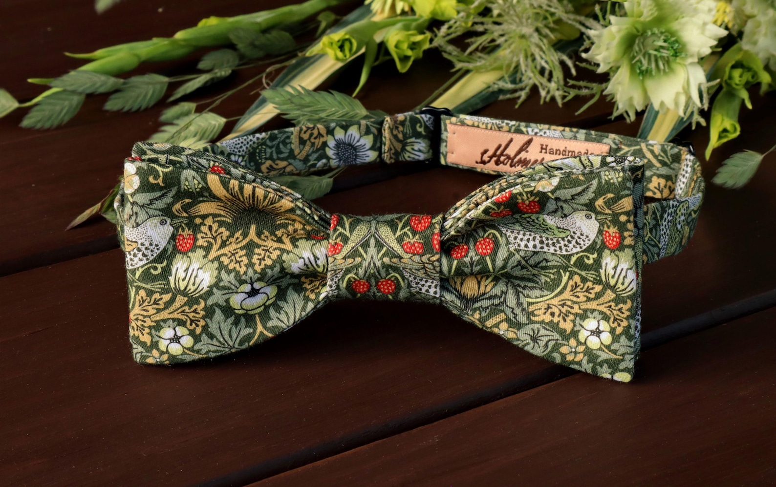 Bow Tie Olive Floral - Strawberry Thief Bird Bow-tie Flower Garden ...