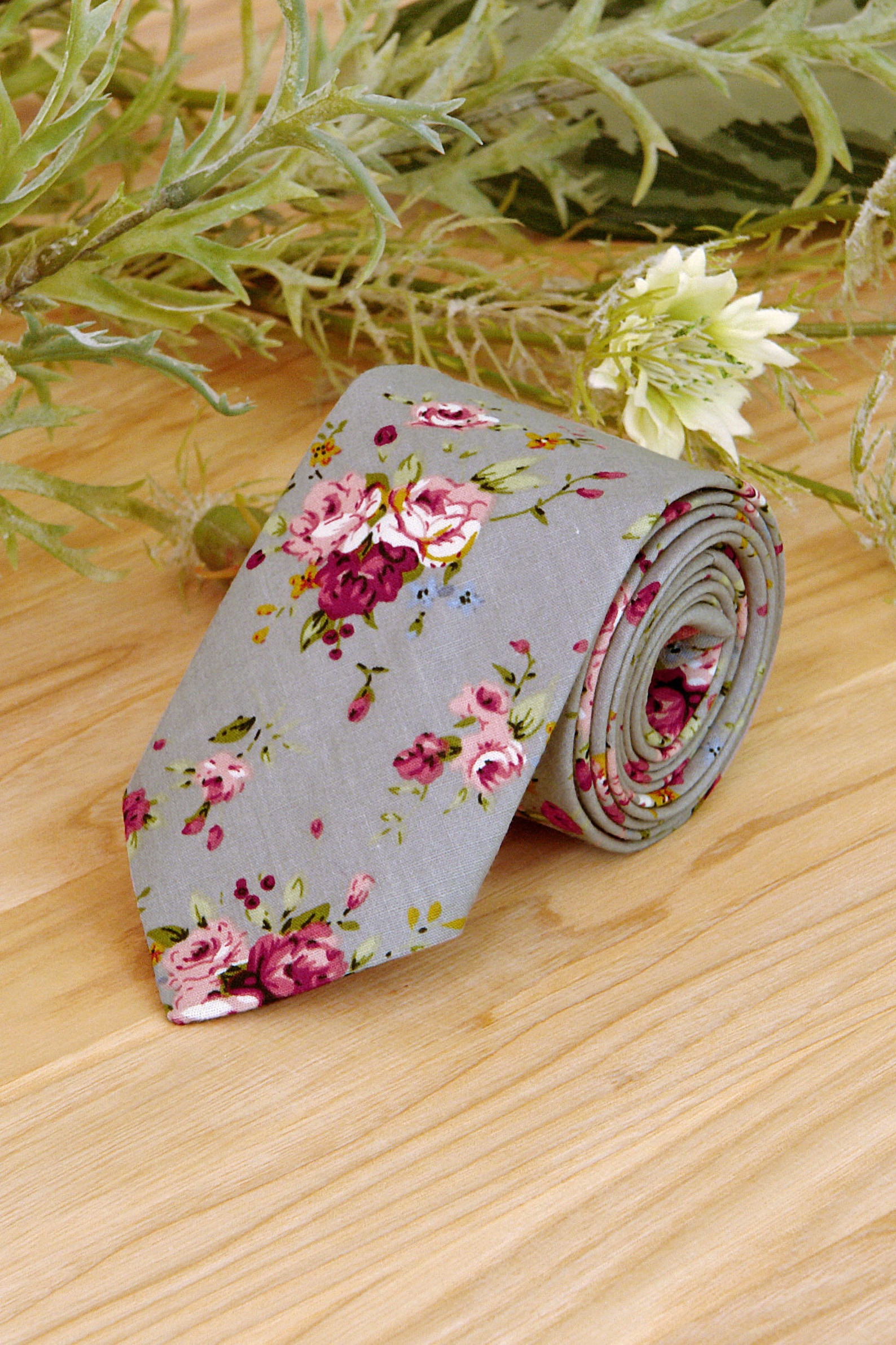 Gray Floral Tie and Red Floral Men's Skinny Tie Grey Flowers Ties Groom ...