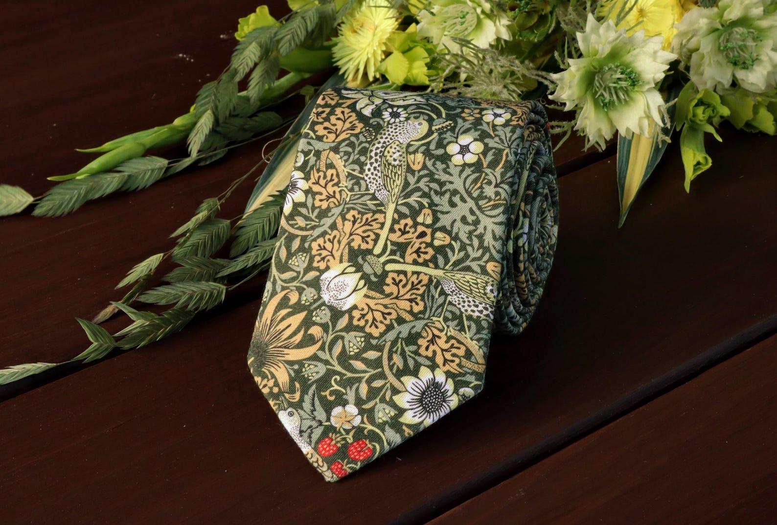 Bow Tie Olive Floral - Strawberry Thief Bird Bow-tie Flower Garden ...