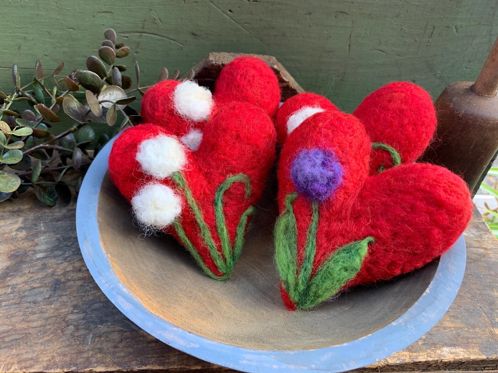 Needle Felted Wool Heart-flower Decorated-show Someone You Care - Etsy