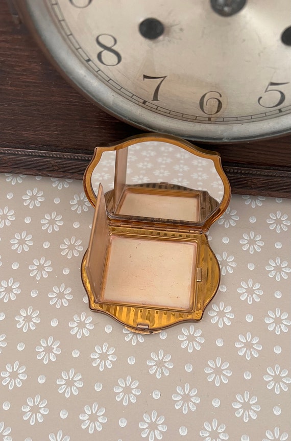 1950s Stratton 'Recency' Compact: Art Deco Floral Des… - Gem