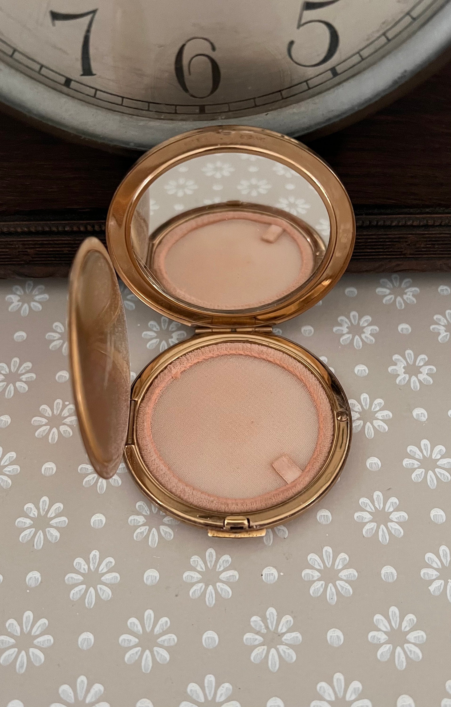 Rare Size 1950s Stratton Compact, Orchid on Black Enamel, Super Slim ...