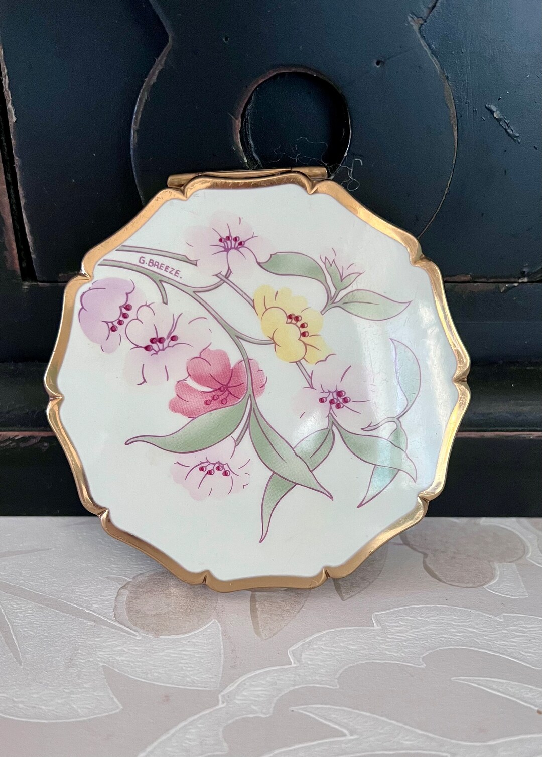 Vintage Stratton Queen Convertible Compact, With Floral Design Signed G ...