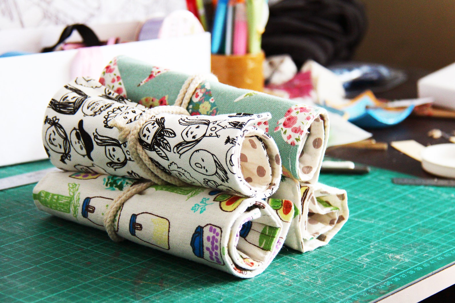 Pencil Roll PDF Pattern & Tutorial - Etsy