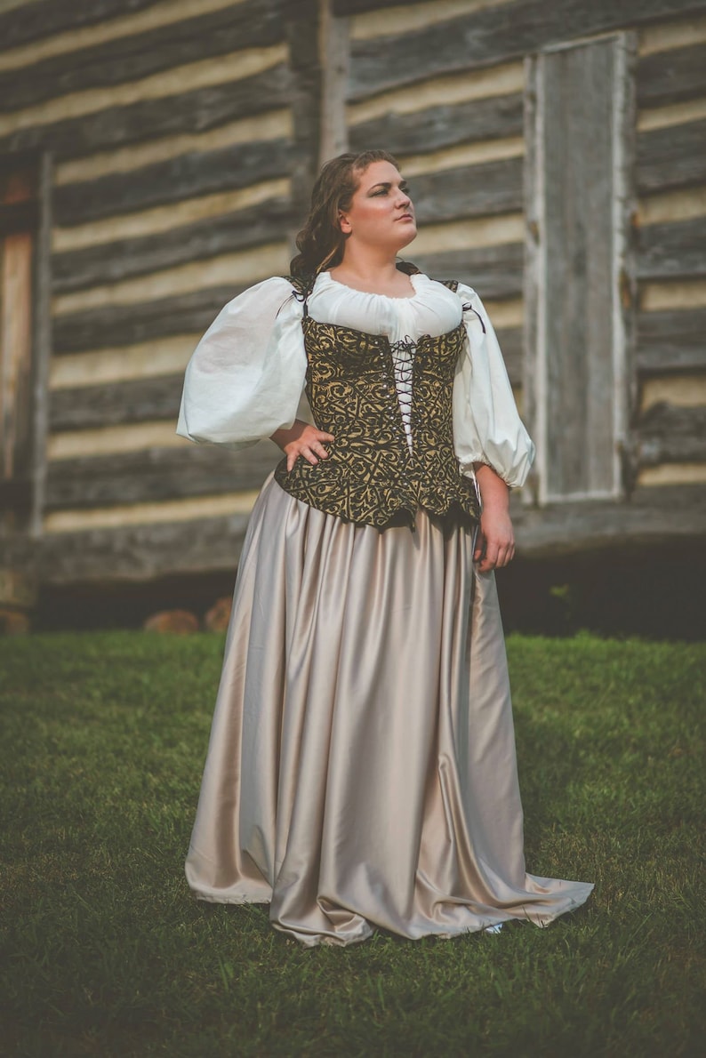 Long Wasted Ruffled Corset Perfect Renaissance Costume for a Princess ...