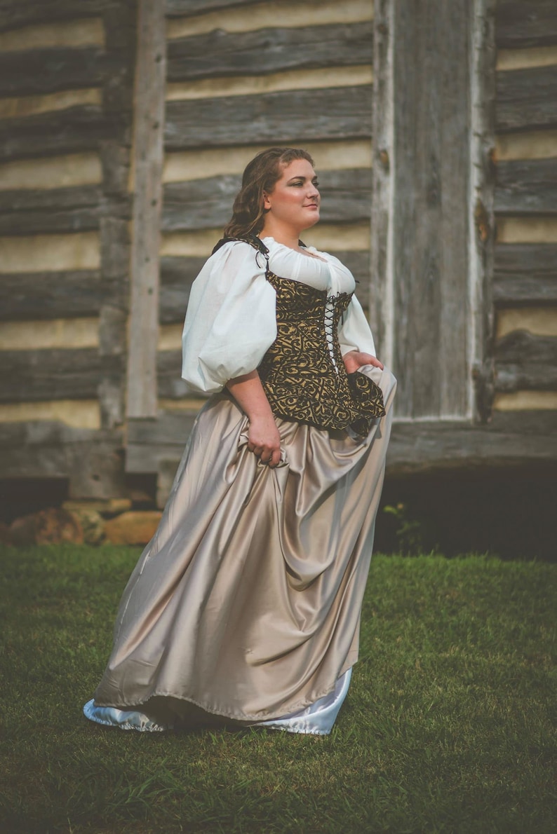 Long Wasted Ruffled Corset Perfect Renaissance Costume for a Princess ...