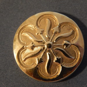 Golden Age Button With Arrows in the Design - Marked Superior Gold ...